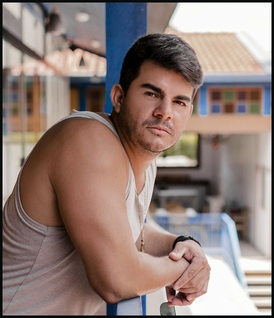 Thiago Lima Cantor e compositor de música sertaneja