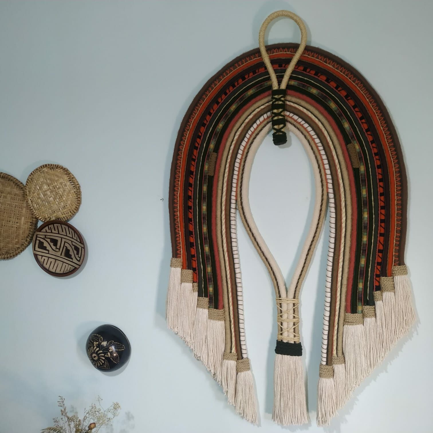 Cocar Têxtil Decorativo de Macramê - Ateliê Michele Freitas