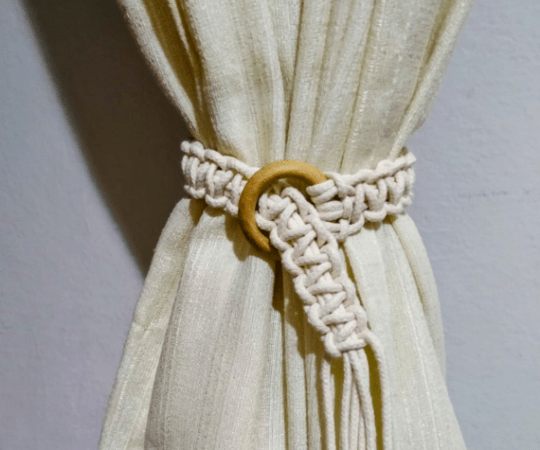Cocar Têxtil Decorativo de Macramê - Ateliê Michele Freitas